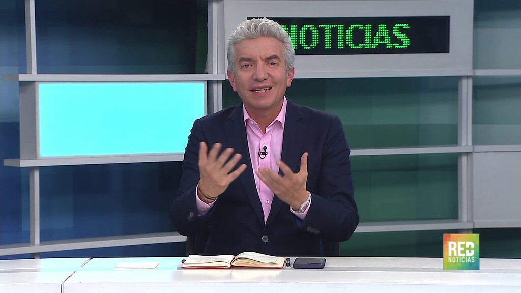 Status: Mauricio Reina, analista de RED+NOTICIAS, con est ...